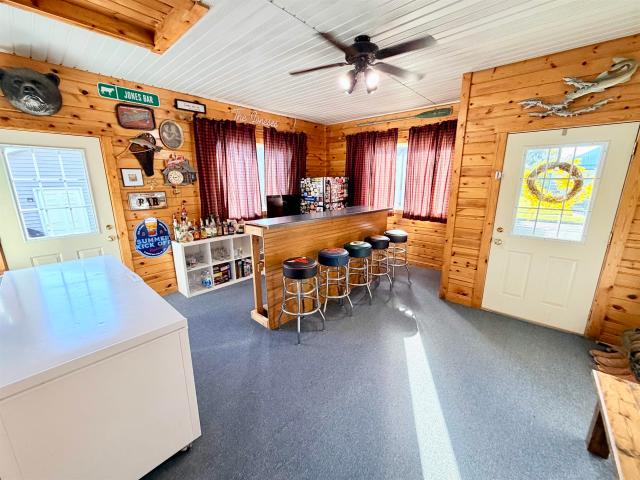 322 W Dewey Street