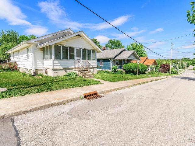 322 W Dodds Street