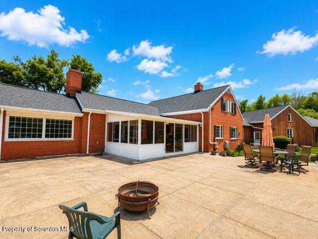 322 W Main Street