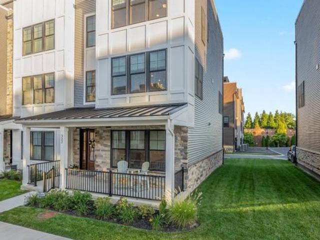 322 W Squire Drive