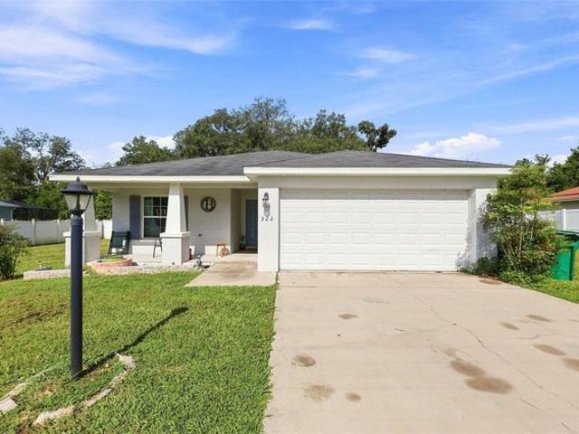 322 Woods Landing Dr, Lady Lake, FL 32159
