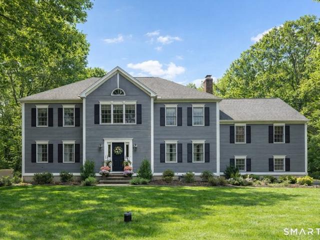 322 Willow Rd, Guilford, CT 06437