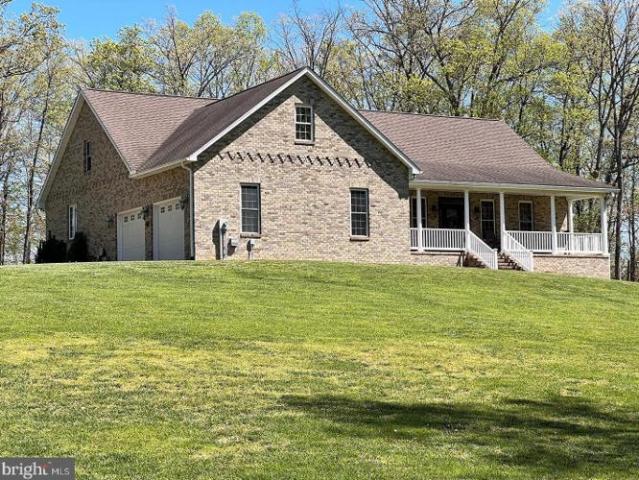 322 Thomas Dr, Middletown, VA 22645