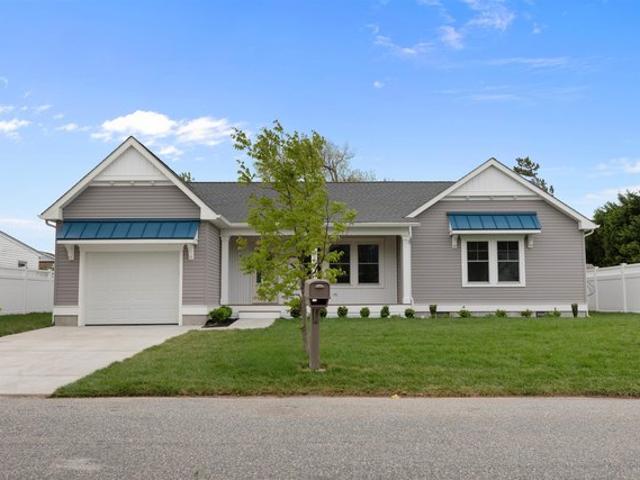 322 Village Rd, Villas, NJ 08251