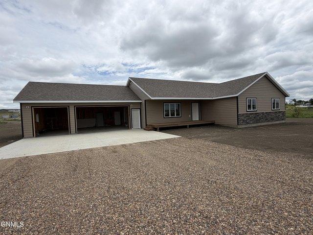 3234 N Ave NW, Watford City, ND 58854