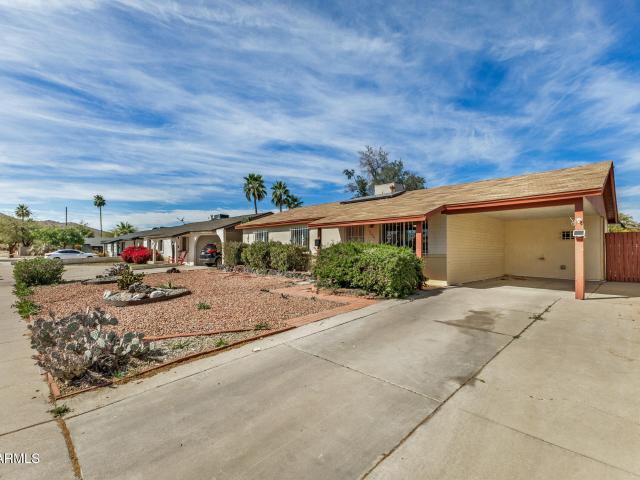 3234 e friess drive