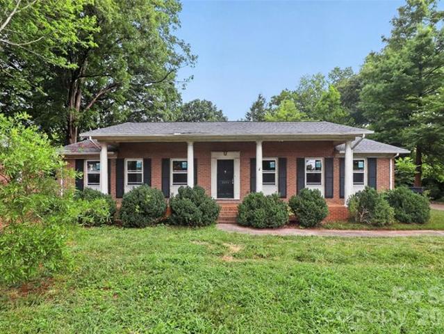 3234 Gardner Park Dr, Gastonia, NC 28054