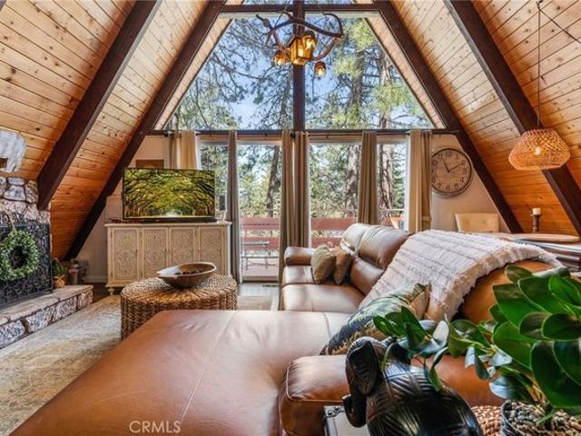 32355 Nordic Dr, Running Springs, CA 92382