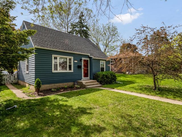3235 N 77th St