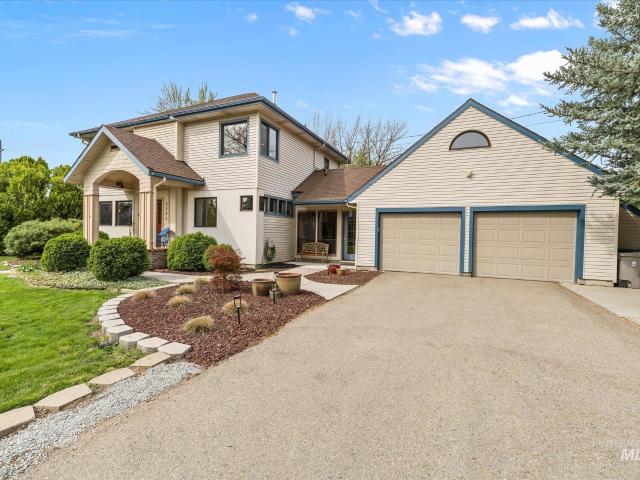 3235 N Mountain View Dr, Boise, ID 83704 | MLS #98981 | Compass