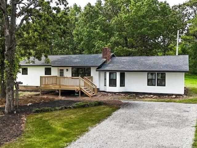 3235 Ozark St, West Plains, MO 65775