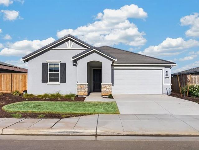3235 Lourdes Ave, Clovis, CA 93619