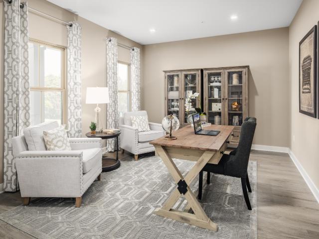 3235 Paddock Park