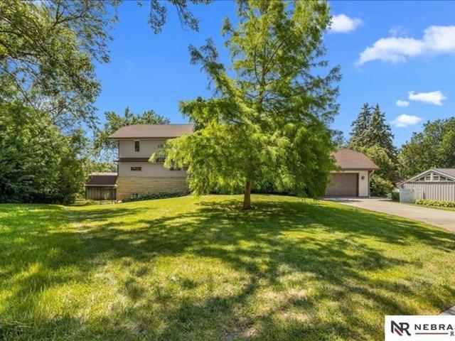 3235 S Summit Blvd, Lincoln, NE 68502