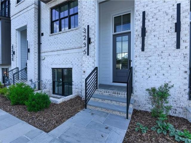 3235 W Friendly Ave, Greensboro, NC 27408