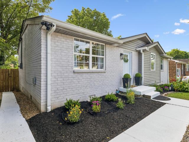 3236 Briarwick Dr