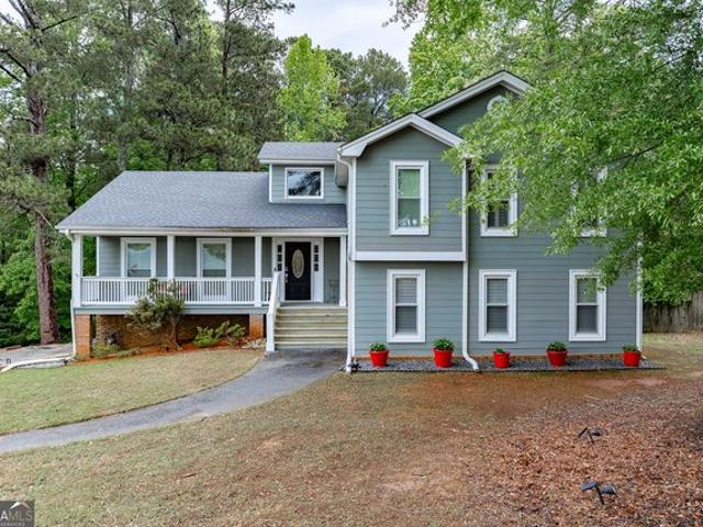 3236 Classic Dr, Snellville, GA 30078