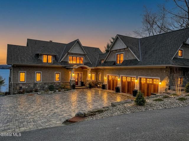 3236 Lake Shore Drive
