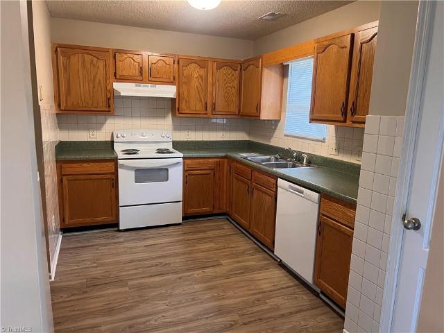 3236 Ridgewood Place Drive