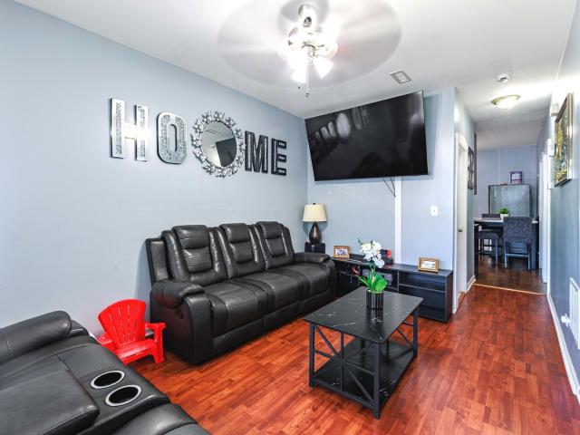 3236 S 49th Avenue