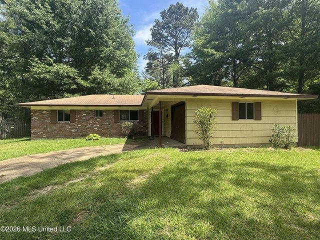 3236 Woodview Dr, Jackson, MS 39212