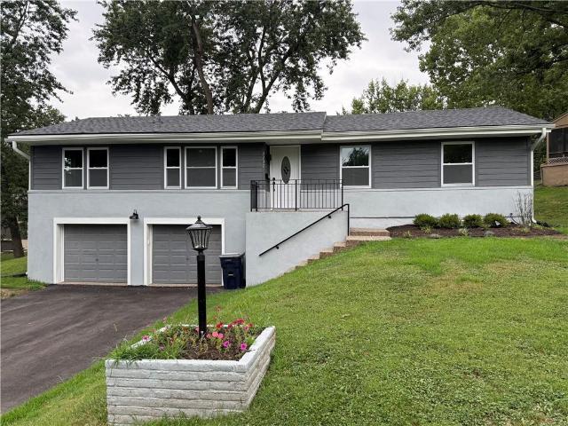 3237 NE 47th Terrace