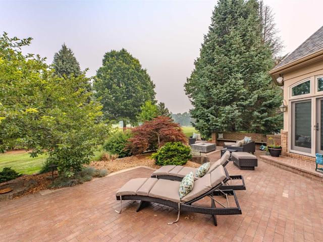 3237 Heather Road