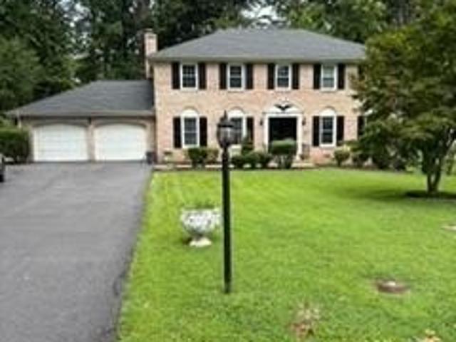 3237 Riverview Dr, Triangle, VA 22172