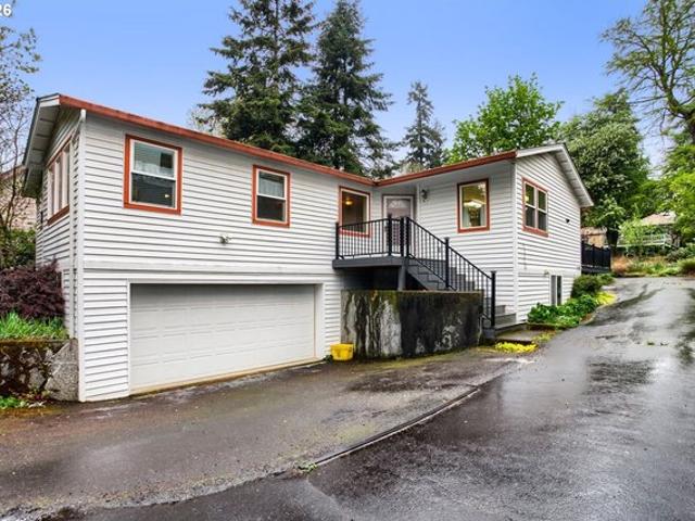 3237 SW Caraway Ct, Portland, OR 97219