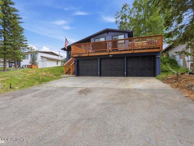 3237 Upland Dr, Anchorage, AK 99504