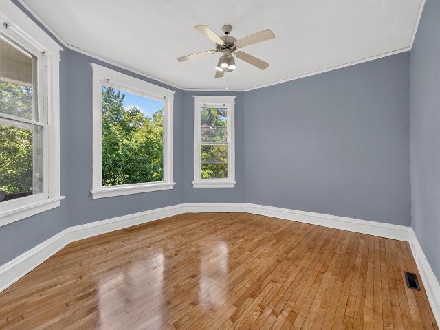 3238 N Cambridge Ave, Unit 3240