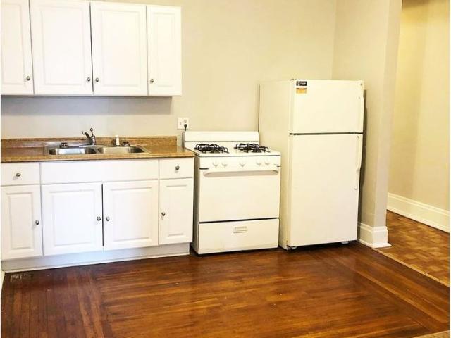 3238 Bishop Street 2 Bedroom Apartment for Rent at 3238 Bishop St, Cincinnati, OH 45220 Clifton