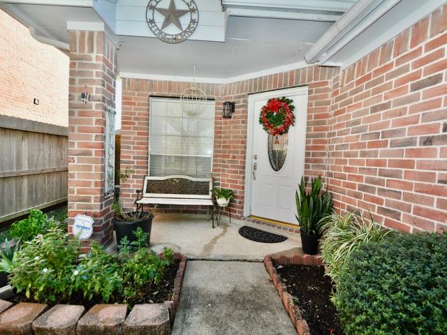 3239 Beran Dr, Houston, TX 77045 | MLS #17363 | Compass
