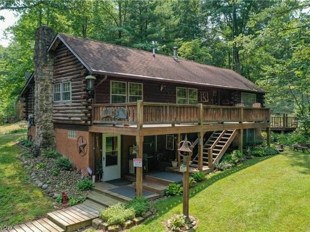 3239 Salineville Rd NE, Carrollton, OH 44615