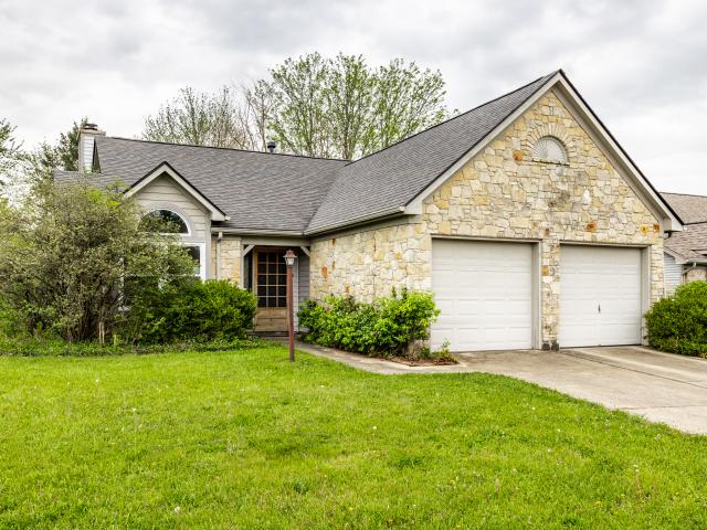 3239 Village Park E Dr, Carmel, IN 46033 | MLS #22095 | Compass