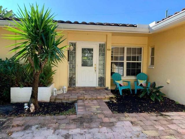 3230 Aqua Vista Dr, Pompano Beach, FL 33062 | MLS #B26011