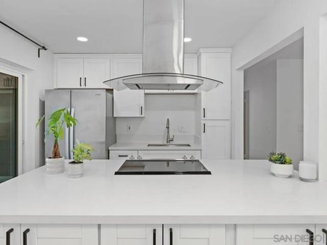 3230 Ashford St Unit B, San Diego, CA 92111