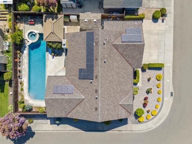 3230 Curtis Cir