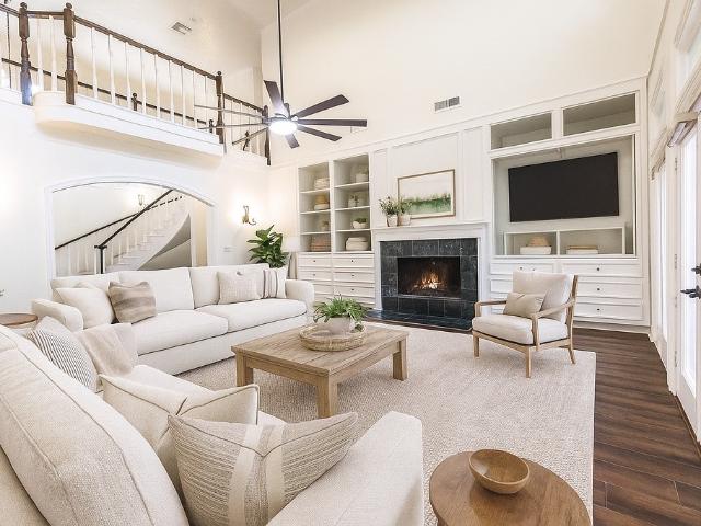 3230 Lake Island Dr, Montgomery, TX 77356 | MLS #86050