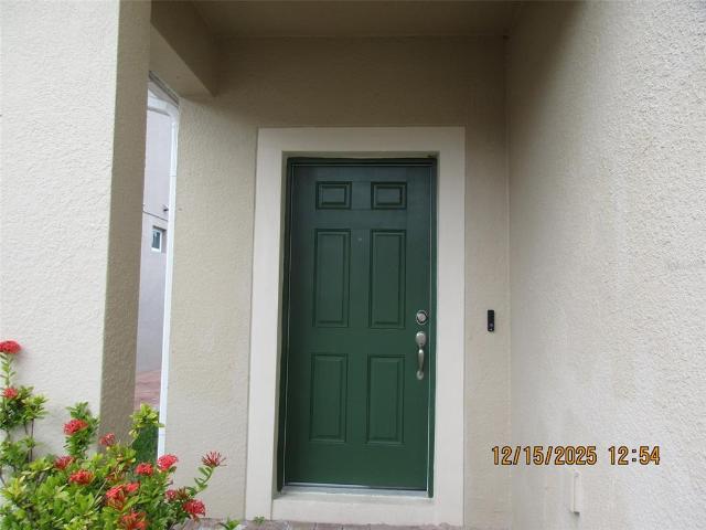 3230 Stratton Cir, Kissimmee, FL 34744 | MLS #S5140 | Compass
