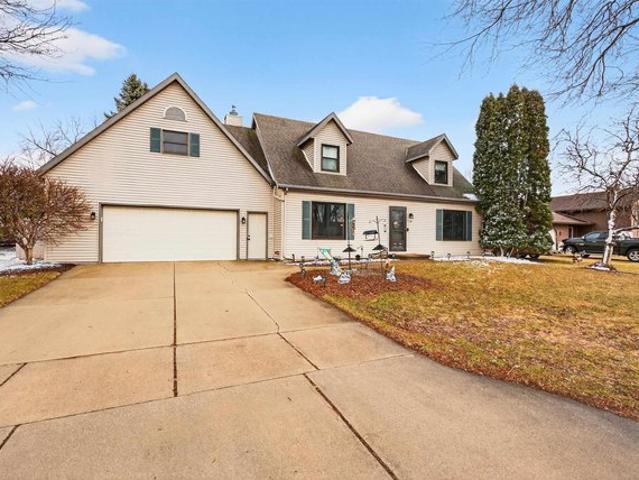 3230 S Whip Poor Will Ln, Appleton, WI 54915
