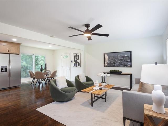 3230 Vanderbilt Lane NW