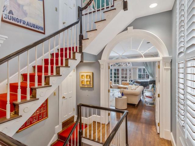 3230 Volta Place NW, Washington, US, DC