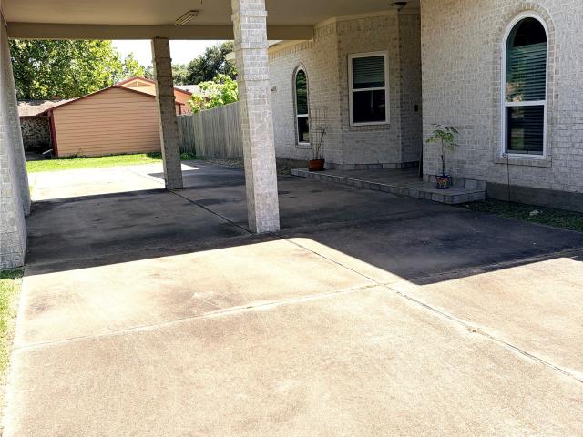3230 W Meadow Lane