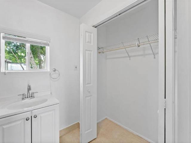 3230 51st St N, St. Petersburg, FL 33710 | MLS #TB8523