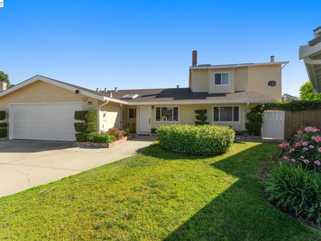 32317 Pegasus Ct, Union City, CA 94587