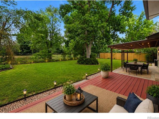 3231 Meadowlark Avenue