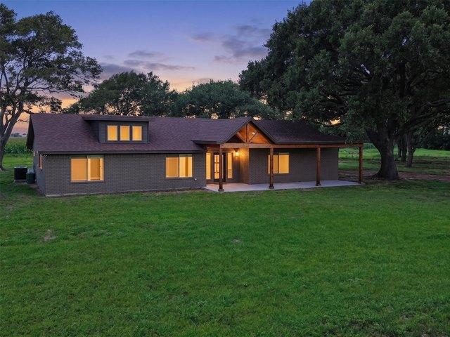 3231 County Road 458, El Campo, TX 77437