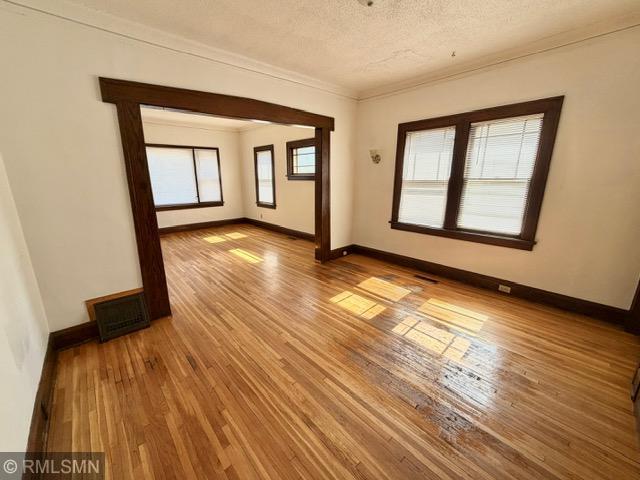 3231 Dupont Avenue N
