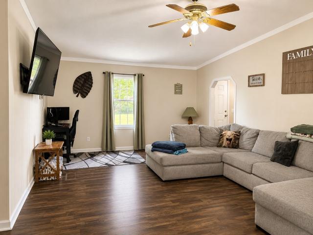 3231 E Stinson Rd